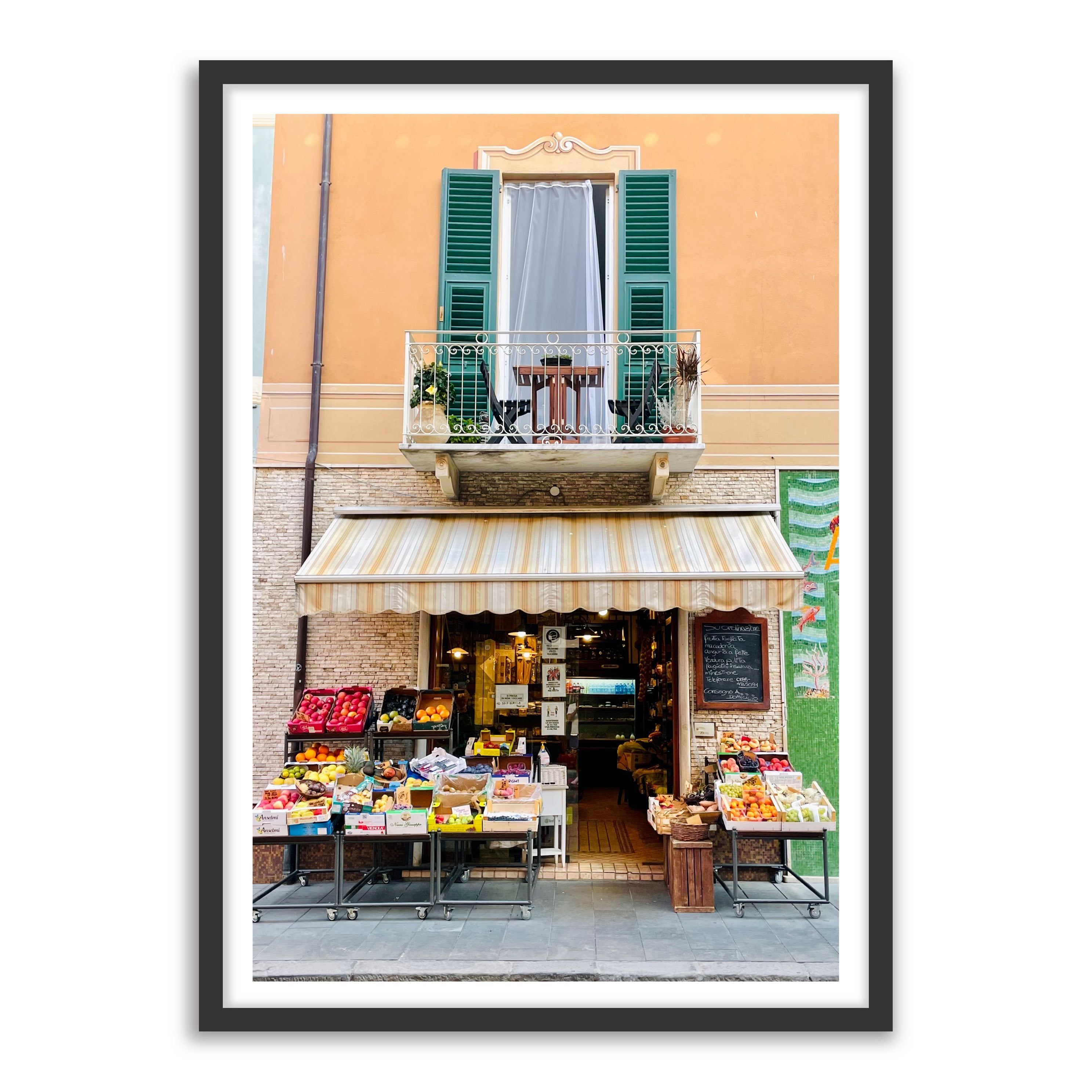 Balcony over italian grocery store – Nordic pixels